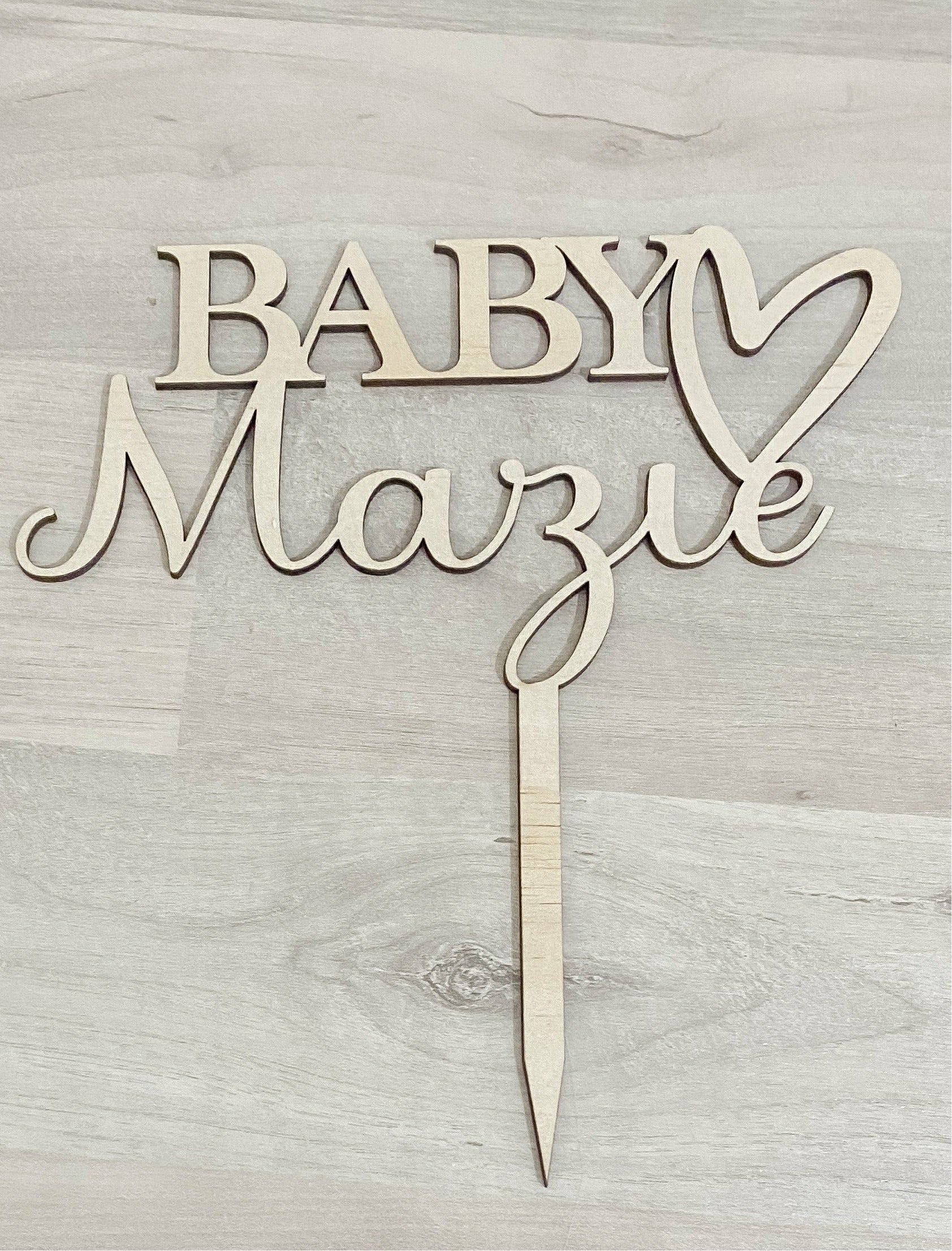 Baby name cake topper – Rila and co